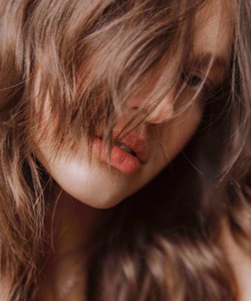 5 Simple Ways To Get Great Date Night Hair | Hershesons – Hershesons